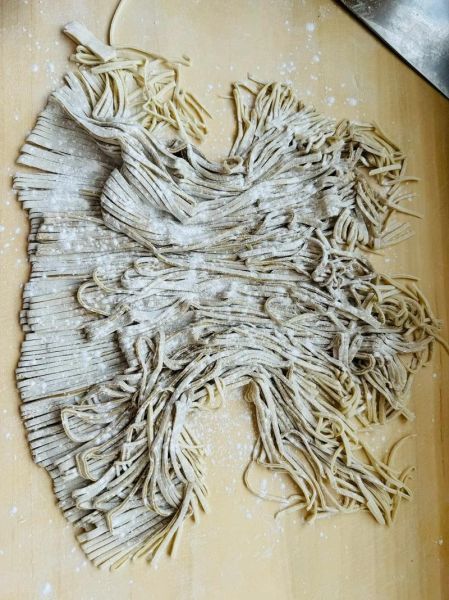 红薯面条的面怎么和面_红薯面条怎么和面才筋道-第1张图片-山城妙识 红薯面条的面怎么和面_红薯面条怎么和面才筋道-第1张图片-山城妙识