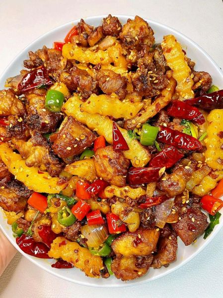 鸡腿和什么炒好吃_鸡腿炒什么配菜最香-第1张图片-山城妙识