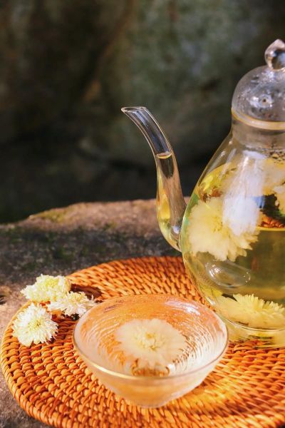 贡菊花茶的功效与作用_贡菊花茶什么人不能喝-第3张图片-山城妙识 贡菊花茶的功效与作用_贡菊花茶什么人不能喝-第3张图片-山城妙识