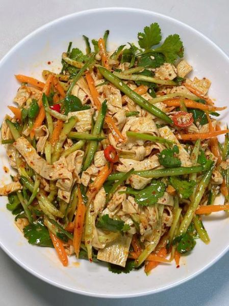 凉拌豆腐皮儿怎么做好吃_凉拌豆腐皮儿调料配方-第3张图片-山城妙识