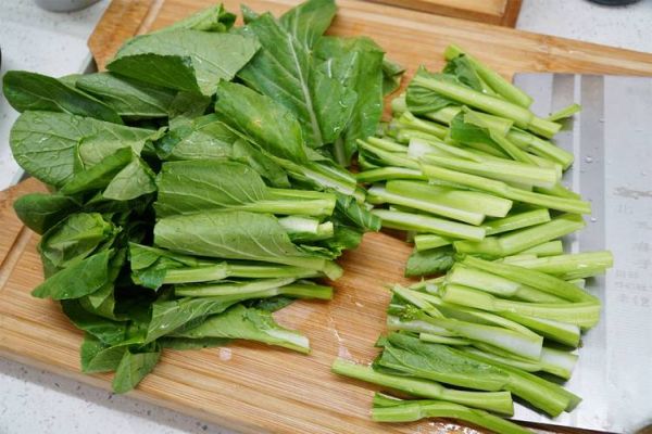 菜心怎么切_菜心切段还是切丝-第1张图片-山城妙识 菜心怎么切_菜心切段还是切丝-第1张图片-山城妙识