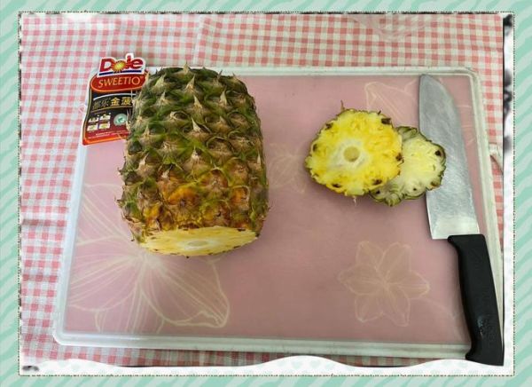 菠萝怎么削皮最简单_菠萝削皮方法最简单的-第2张图片-山城妙识 菠萝怎么削皮最简单_菠萝削皮方法最简单的-第2张图片-山城妙识