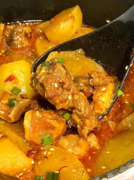 炖牛腩的家常做法大全_牛腩怎么炖才软烂不柴-第1张图片-山城妙识 炖牛腩的家常做法大全_牛腩怎么炖才软烂不柴-第1张图片-山城妙识