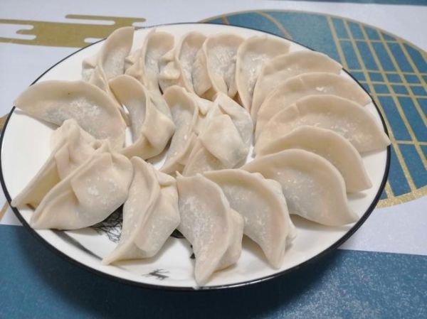 芹菜鸡蛋素馅饺子怎么调馅_芹菜鸡蛋饺子馅怎么调好吃-第3张图片-山城妙识 芹菜鸡蛋素馅饺子怎么调馅_芹菜鸡蛋饺子馅怎么调好吃-第3张图片-山城妙识