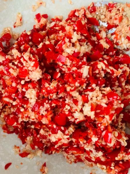 鲜红辣椒酱怎么做_鲜红辣椒酱配方比例-第2张图片-山城妙识