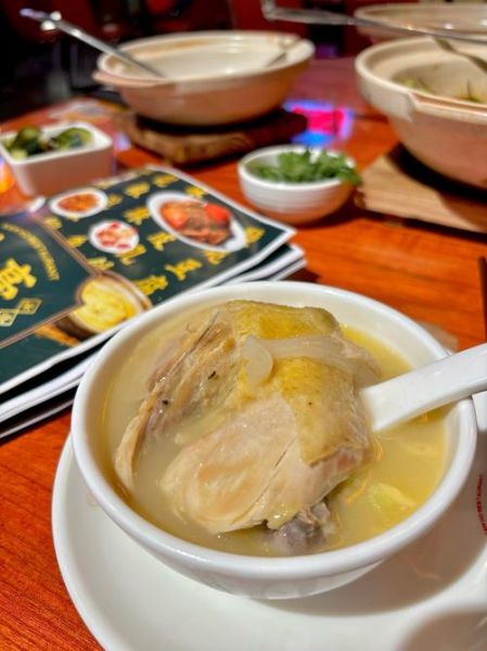 鸡炖什么好吃又有营养_鸡炖什么汤最补身体-第3张图片-山城妙识