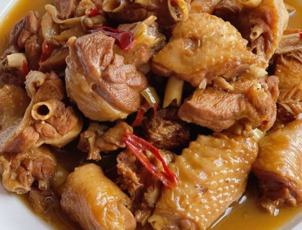 鸡肉炖什么好吃_鸡肉炖什么食材最香-第1张图片-山城妙识 鸡肉炖什么好吃_鸡肉炖什么食材最香-第1张图片-山城妙识