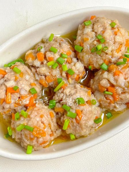 猪肉莲藕丸子怎么做_猪肉莲藕丸子为什么发柴-第1张图片-山城妙识 猪肉莲藕丸子怎么做_猪肉莲藕丸子为什么发柴-第1张图片-山城妙识