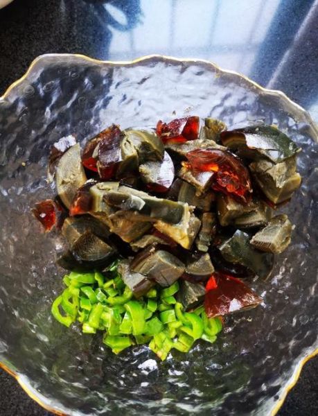 松花蛋的制作方法_松花蛋怎么做好吃-第1张图片-山城妙识 松花蛋的制作方法_松花蛋怎么做好吃-第1张图片-山城妙识