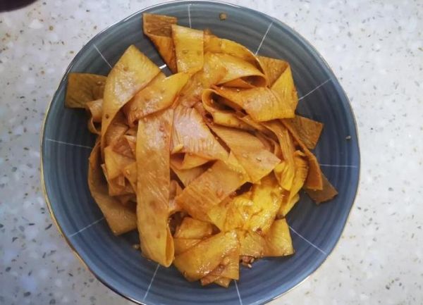 麻辣油豆皮怎么做_油豆皮焯水还是不焯水-第3张图片-山城妙识