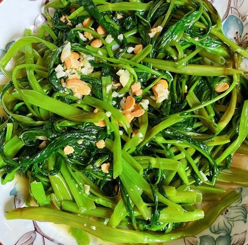 通心菜怎么炒才脆_通心菜要不要焯水-第1张图片-山城妙识