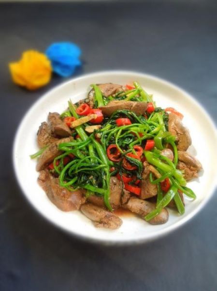 鸡肝适合跟什么菜炒_鸡肝炒什么菜好吃又嫩-第2张图片-山城妙识