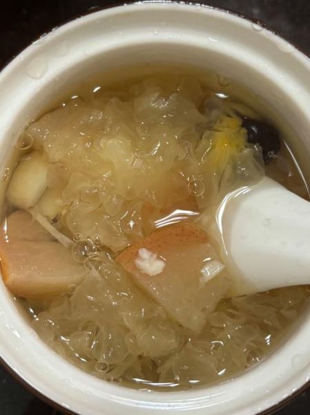 银耳汤怎么煮粘稠_银耳汤不粘稠怎么办-第1张图片-山城妙识