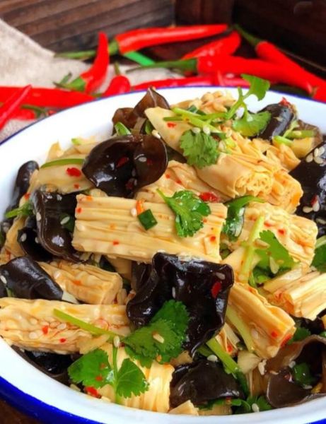 凉拌腐竹怎么做_腐竹要不要焯水-第1张图片-山城妙识