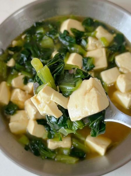 青菜豆腐汤怎么做_青菜豆腐汤热量高吗-第2张图片-山城妙识 青菜豆腐汤怎么做_青菜豆腐汤热量高吗-第2张图片-山城妙识