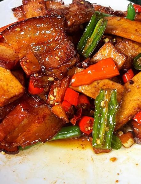 怎么炒腊肉好吃又简单_腊肉怎么炒不柴又香-第2张图片-山城妙识