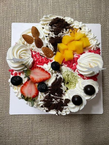 冰淇淋蛋糕全是冰淇淋吗_冰淇淋蛋糕和奶油蛋糕区别-第3张图片-山城妙识