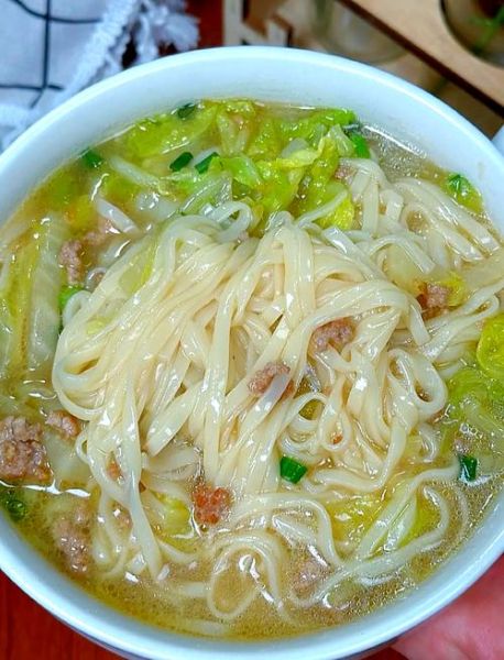 白菜肉丝面怎么做_白菜肉丝面家常做法-第1张图片-山城妙识 白菜肉丝面怎么做_白菜肉丝面家常做法-第1张图片-山城妙识