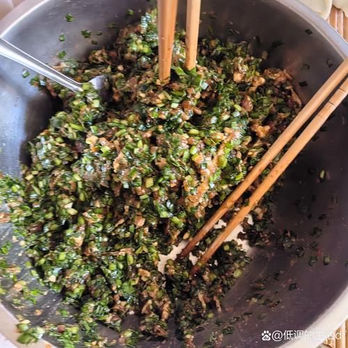韭菜和肉怎样调饺子馅_韭菜饺子馅怎么调才好吃-第3张图片-山城妙识 韭菜和肉怎样调饺子馅_韭菜饺子馅怎么调才好吃-第3张图片-山城妙识