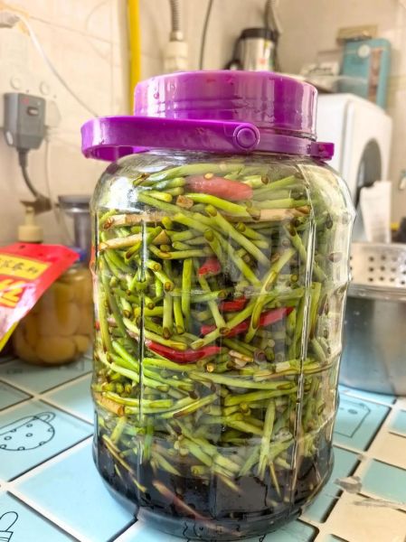 蒜苔怎么腌制好吃又简单不坏_家常蒜苔腌制方法-第3张图片-山城妙识