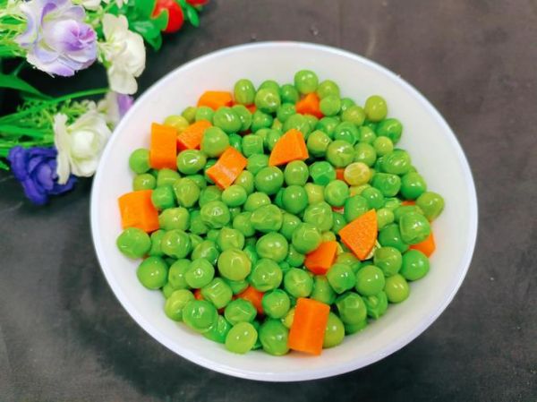 炒豌豆怎么炒才翠绿_炒豌豆的做法大全窍门-第3张图片-山城妙识