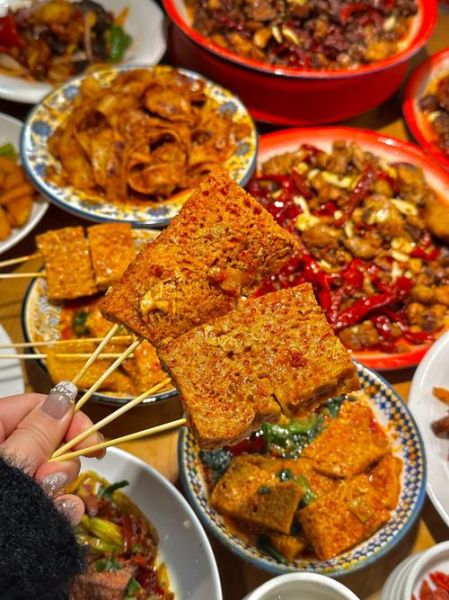 新疆切糕成本多少钱_正宗切糕为什么贵-第1张图片-山城妙识 新疆切糕成本多少钱_正宗切糕为什么贵-第1张图片-山城妙识