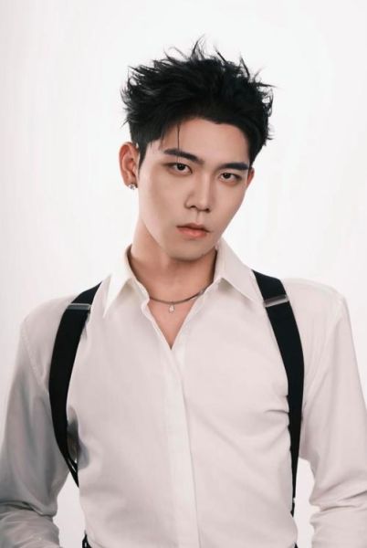 鲶鱼头发型男适合什么脸型_怎么打理不炸毛-第3张图片-山城妙识 鲶鱼头发型男适合什么脸型_怎么打理不炸毛-第3张图片-山城妙识