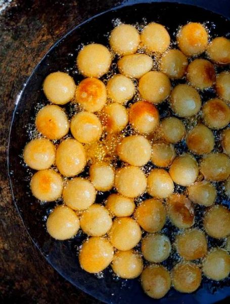 怎样炸汤圆不爆炸窍门_炸汤圆不爆开的方法-第2张图片-山城妙识 怎样炸汤圆不爆炸窍门_炸汤圆不爆开的方法-第2张图片-山城妙识