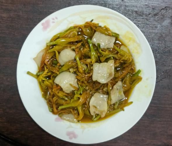 黄花菜炒肉怎么做_黄花菜炒肉要焯水吗-第2张图片-山城妙识 黄花菜炒肉怎么做_黄花菜炒肉要焯水吗-第2张图片-山城妙识