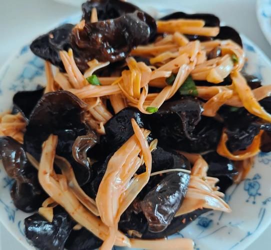 黄花菜凉拌怎么做好吃_黄花菜凉拌需要焯水吗-第1张图片-山城妙识 黄花菜凉拌怎么做好吃_黄花菜凉拌需要焯水吗-第1张图片-山城妙识