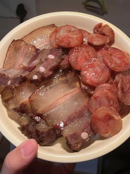 腊肉蒸着吃怎么做好吃_腊肉蒸多久才入味-第1张图片-山城妙识