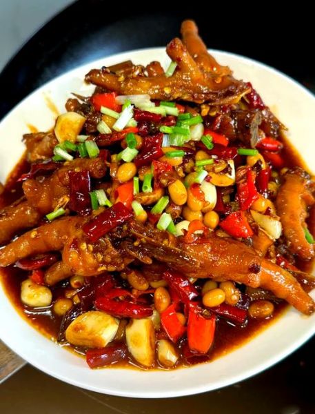 炖鸡爪子怎么做好吃_鸡爪子炖多久才软烂-第1张图片-山城妙识 炖鸡爪子怎么做好吃_鸡爪子炖多久才软烂-第1张图片-山城妙识