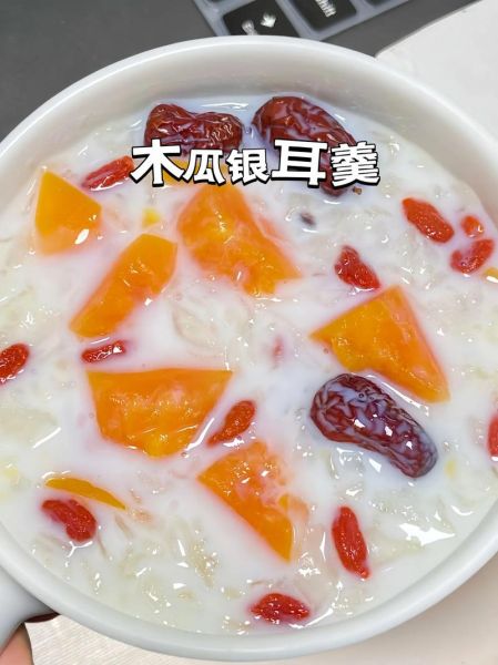 木瓜银耳牛奶汤的做法_木瓜银耳牛奶汤的功效-第2张图片-山城妙识 木瓜银耳牛奶汤的做法_木瓜银耳牛奶汤的功效-第2张图片-山城妙识