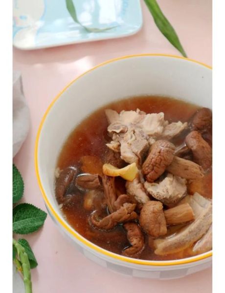 红菇煲汤做法大全_红菇怎么煲汤好喝-第1张图片-山城妙识