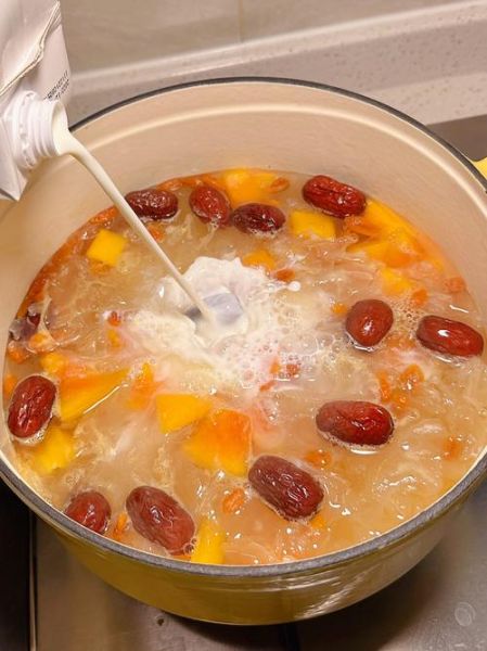 木瓜银耳牛奶汤的做法_木瓜银耳牛奶汤的功效-第3张图片-山城妙识 木瓜银耳牛奶汤的做法_木瓜银耳牛奶汤的功效-第3张图片-山城妙识