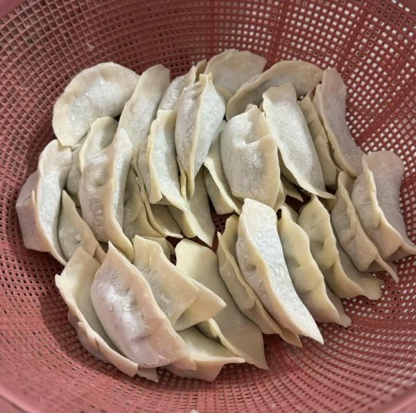 香菜饺家常做法_香菜饺子怎么调馅才香-第3张图片-山城妙识 香菜饺家常做法_香菜饺子怎么调馅才香-第3张图片-山城妙识