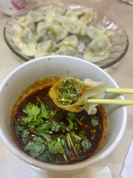 香菜饺家常做法_香菜饺子怎么调馅才香-第2张图片-山城妙识 香菜饺家常做法_香菜饺子怎么调馅才香-第2张图片-山城妙识