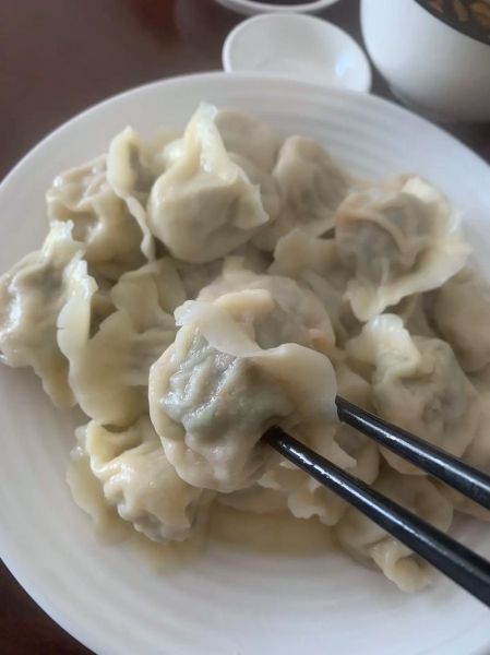 香菜饺家常做法_香菜饺子怎么调馅才香-第1张图片-山城妙识 香菜饺家常做法_香菜饺子怎么调馅才香-第1张图片-山城妙识