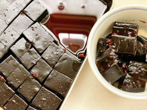 龟苓膏粉怎么煮_龟苓膏粉用冷水还是热水-第1张图片-山城妙识 龟苓膏粉怎么煮_龟苓膏粉用冷水还是热水-第1张图片-山城妙识