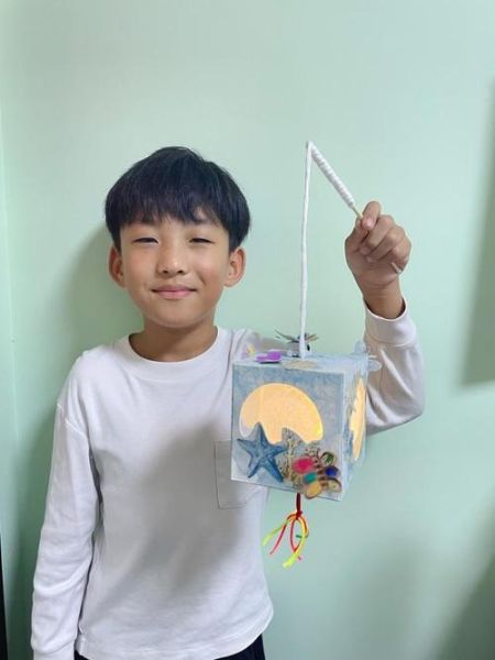 月饼盒做灯笼教程_中秋废物利用创意-第2张图片-山城妙识 月饼盒做灯笼教程_中秋废物利用创意-第2张图片-山城妙识