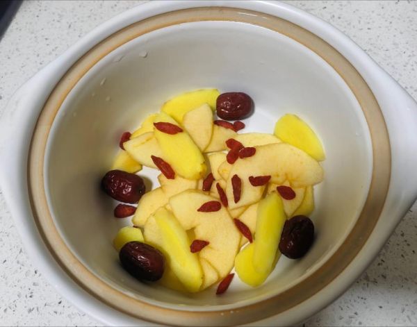 糖水苹果怎么做_家常糖水苹果做法-第1张图片-山城妙识 糖水苹果怎么做_家常糖水苹果做法-第1张图片-山城妙识