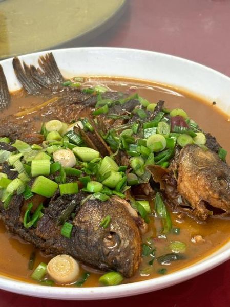 四川红烧鲫鱼怎么做_家常红烧鲫鱼最正宗做法-第2张图片-山城妙识