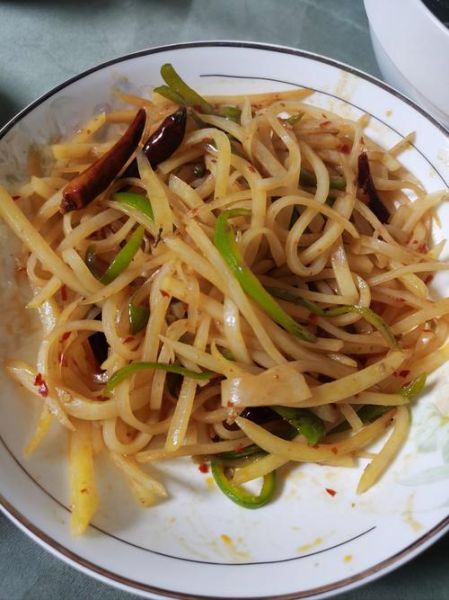 土豆怎么炒好吃_家常土豆炒菜做法大全-第1张图片-山城妙识