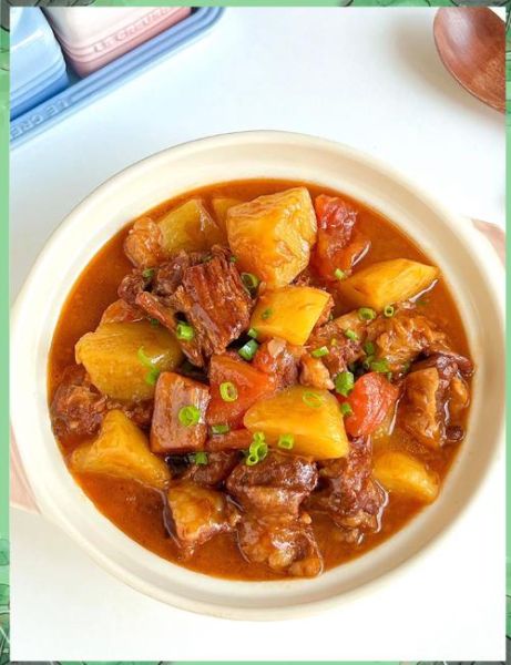 西红柿土豆炖牛肉怎么做_西红柿土豆炖牛肉的家常做法-第1张图片-山城妙识