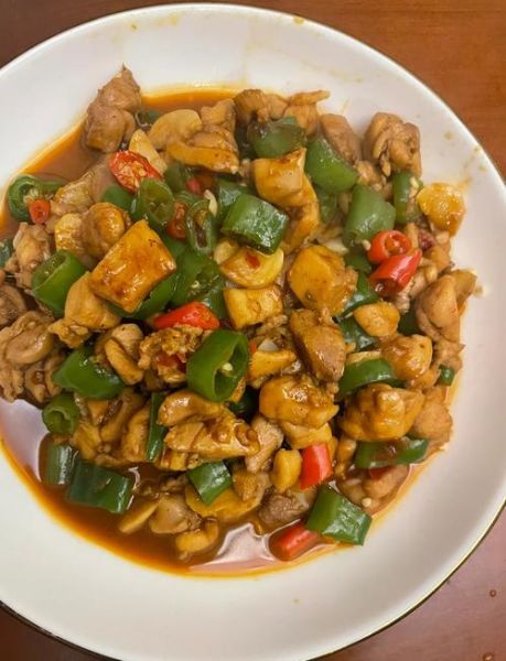 鸡肉搭配什么菜炒好吃_家常鸡肉炒什么菜最香-第1张图片-山城妙识