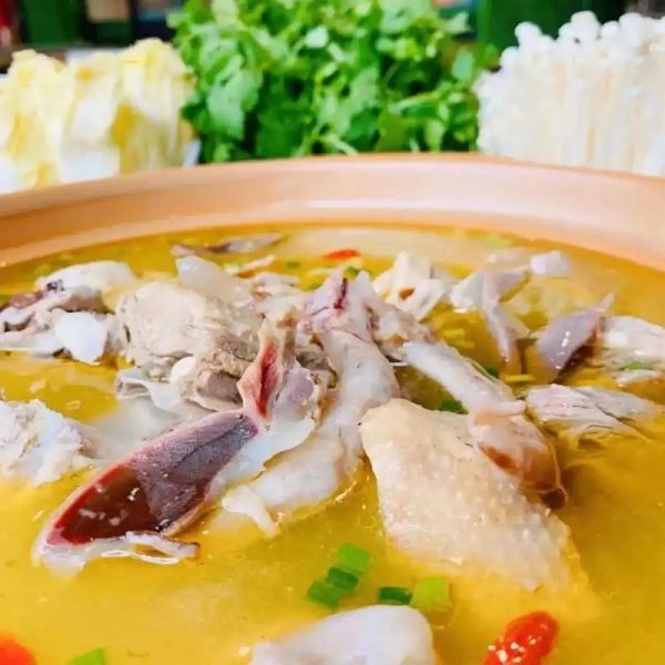 老鹅汤的功效与作用_老鹅汤适合什么人喝-第1张图片-山城妙识 老鹅汤的功效与作用_老鹅汤适合什么人喝-第1张图片-山城妙识