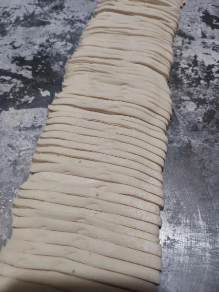 如何做手工面条_手工面条怎么和面更筋道-第2张图片-山城妙识