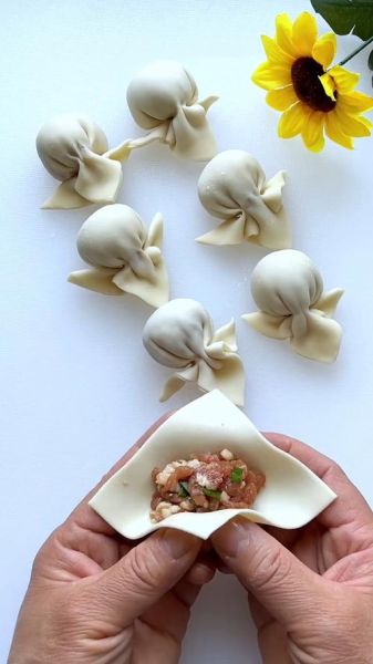 馄饨咋包_馄饨包法图解-第2张图片-山城妙识