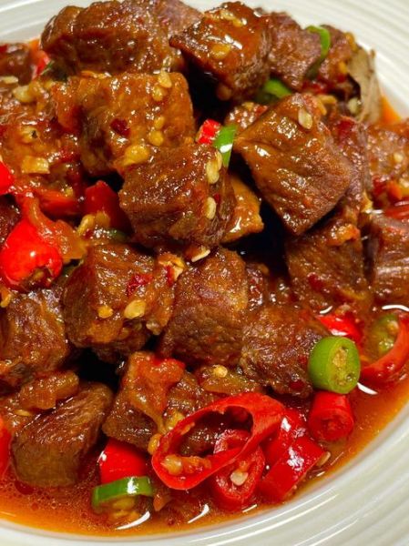 红烧牛肉怎么做才好吃_红烧牛肉软烂入味的秘诀-第1张图片-山城妙识 红烧牛肉怎么做才好吃_红烧牛肉软烂入味的秘诀-第1张图片-山城妙识