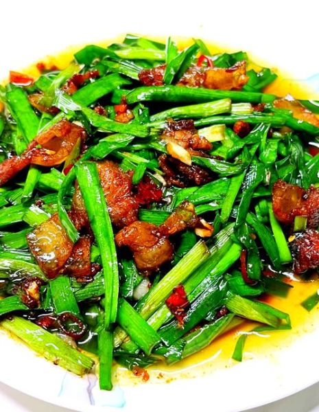 韭菜花炒肉怎么炒才嫩_韭菜花炒肉的家常做法-第3张图片-山城妙识 韭菜花炒肉怎么炒才嫩_韭菜花炒肉的家常做法-第3张图片-山城妙识
